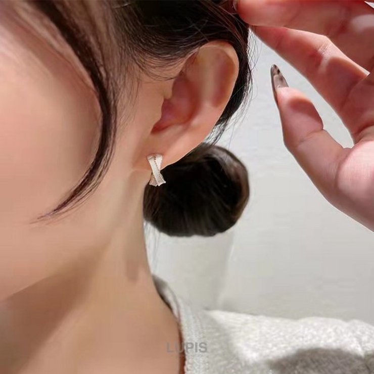 クロスリボンプチフープピアス【S925ポスト 小ぶり】[品番：LPSA0004947]｜LUPIS（ルピス）のレディースファッション通販｜SHOPLIST（ショップリスト）